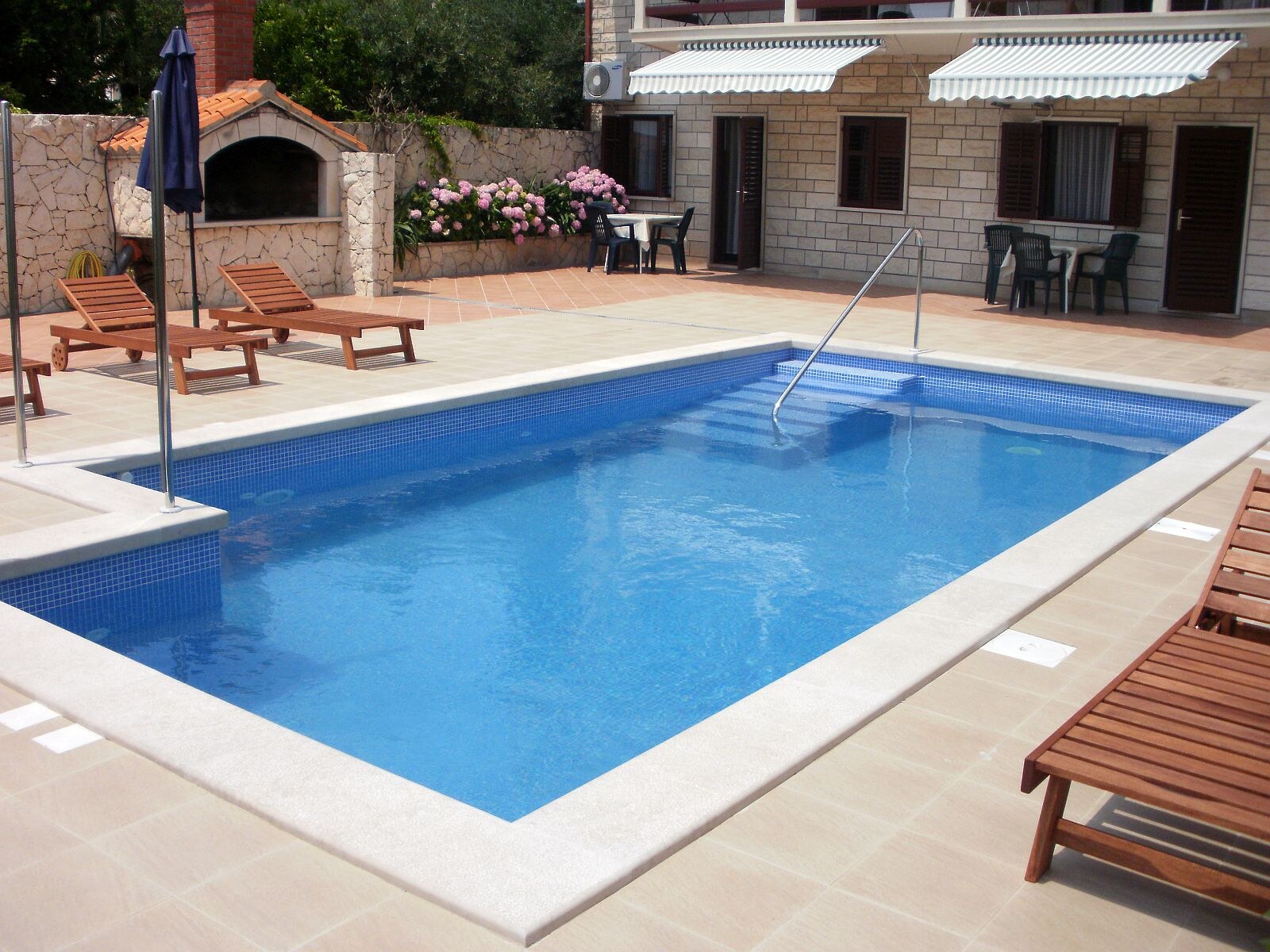Bol swimming pool apartment Sandra 4
