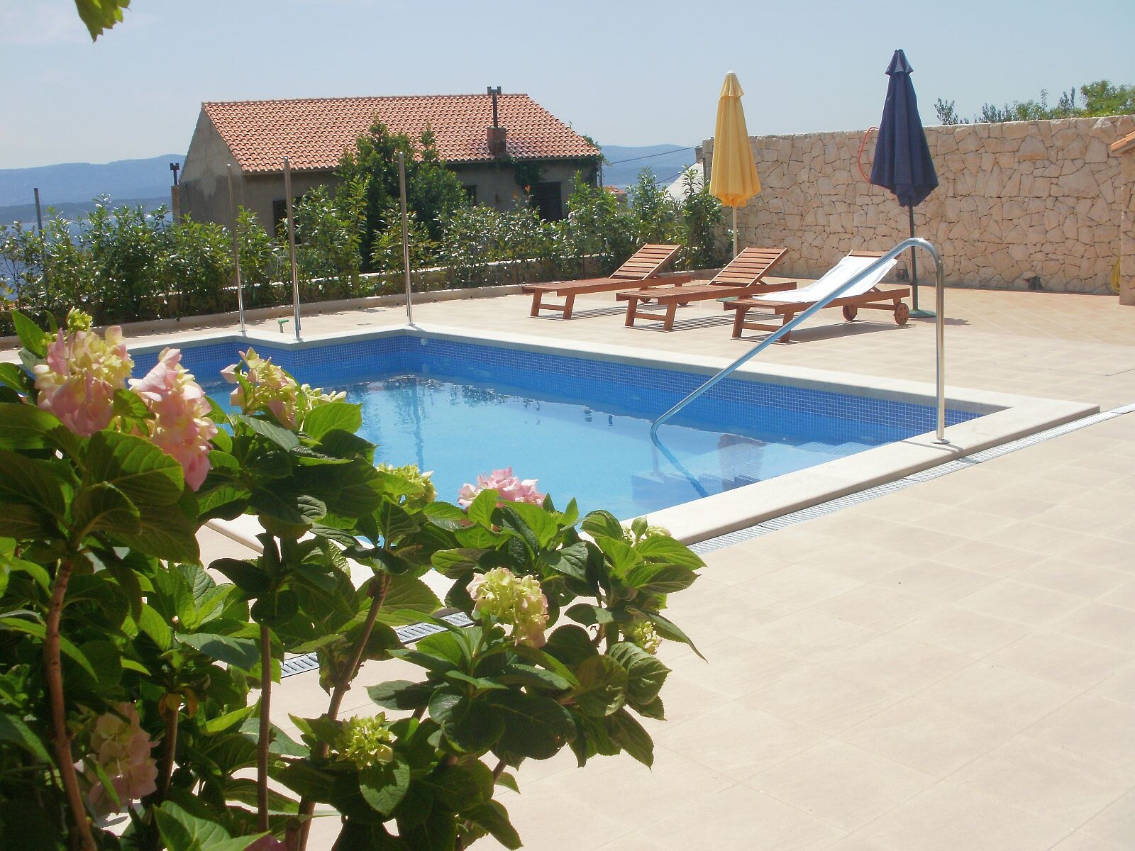 Pool apartment Sandra 5 Bol - Santo