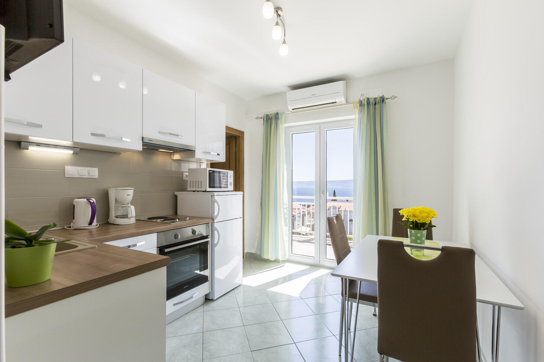 Pool apartment Sandra 9 Bol Croatia - Santo