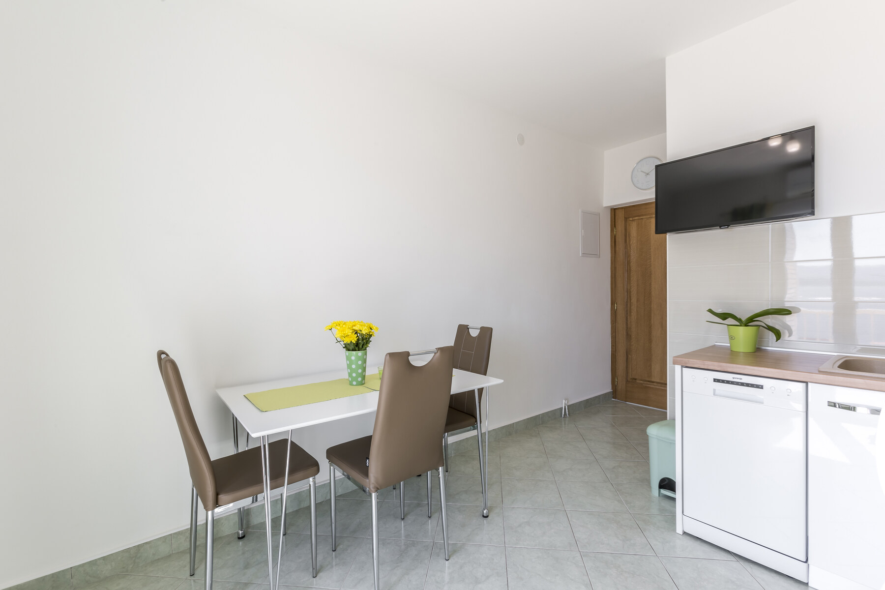 Pool apartment Sandra 9 Bol Croatia - Santo