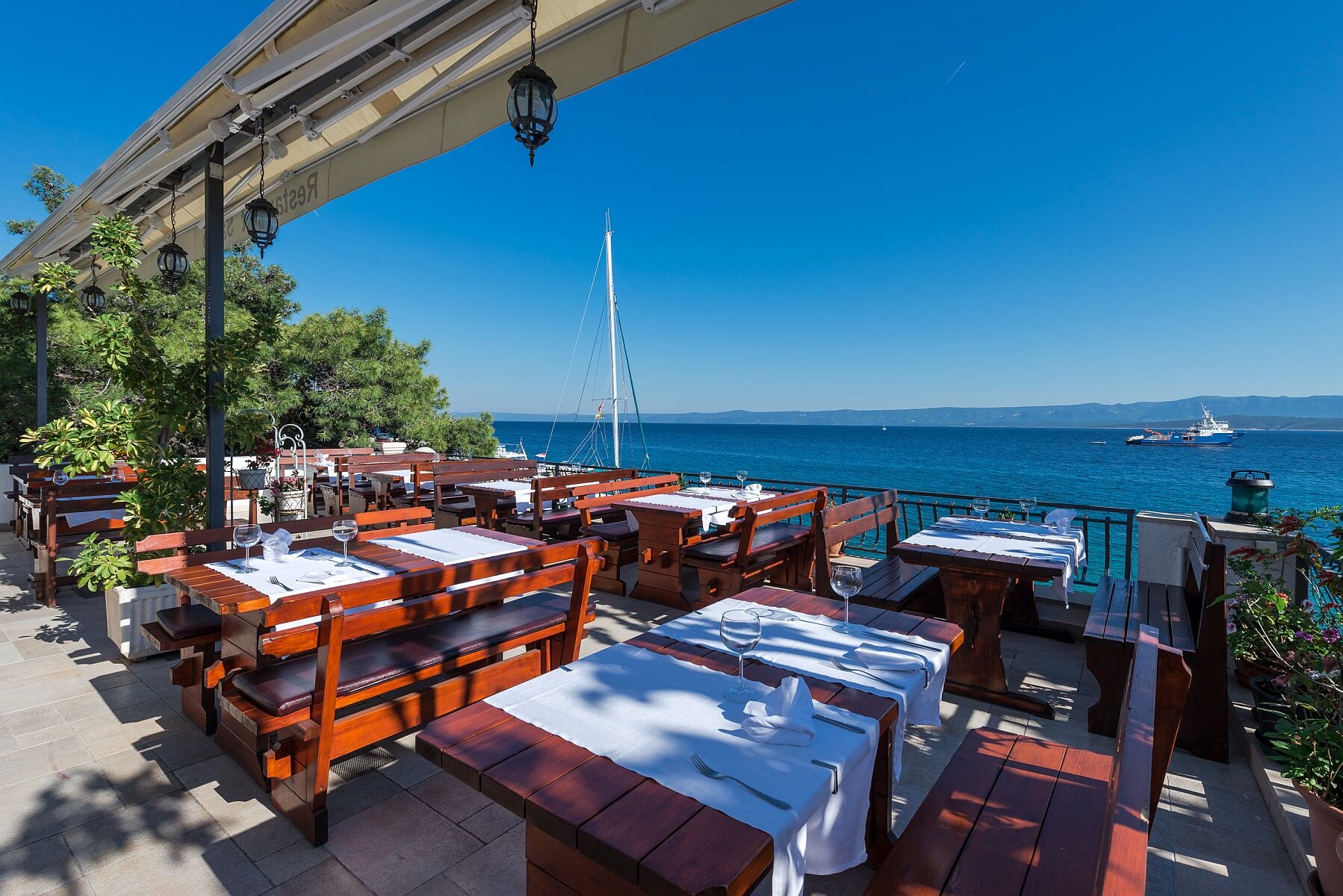 Bol Restaurant Santo